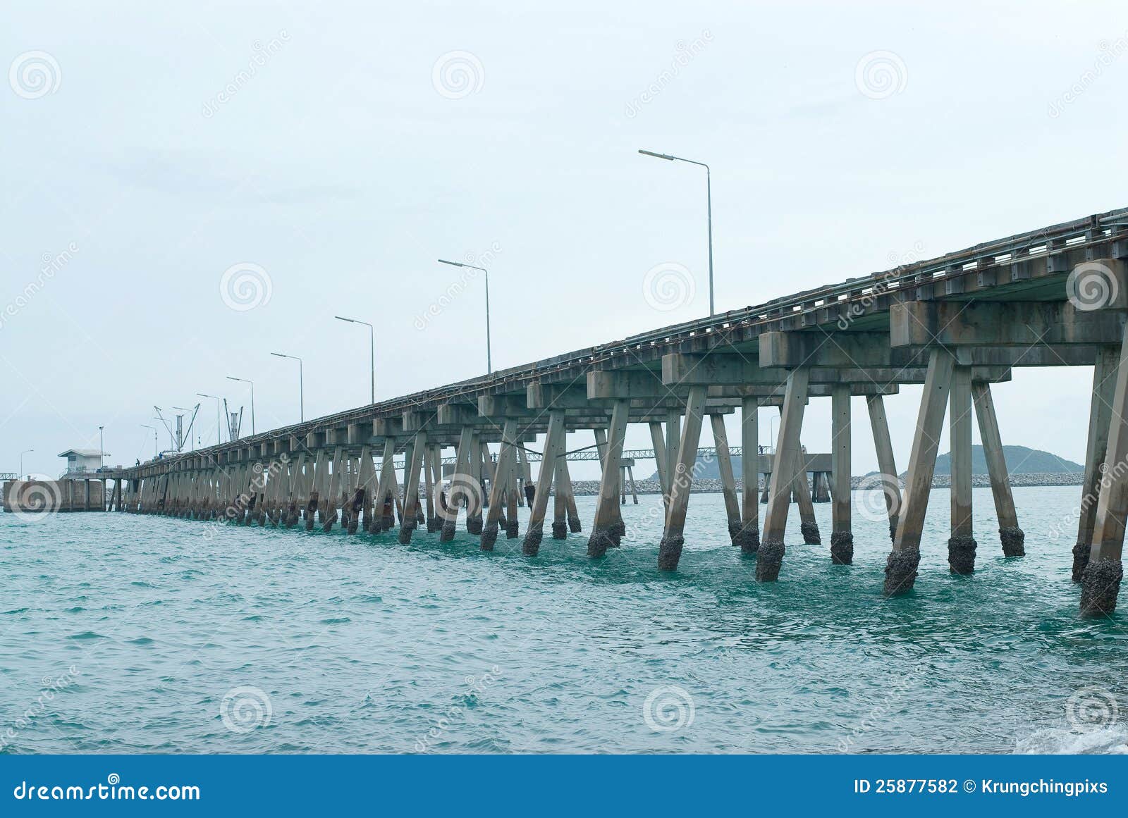 Bridge to jetty stock photo. Image of horizon, landmark - 25877582