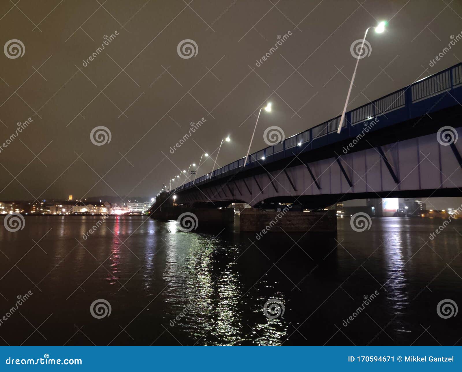 Bridge in winter night stock image. Image of winter - 170594671