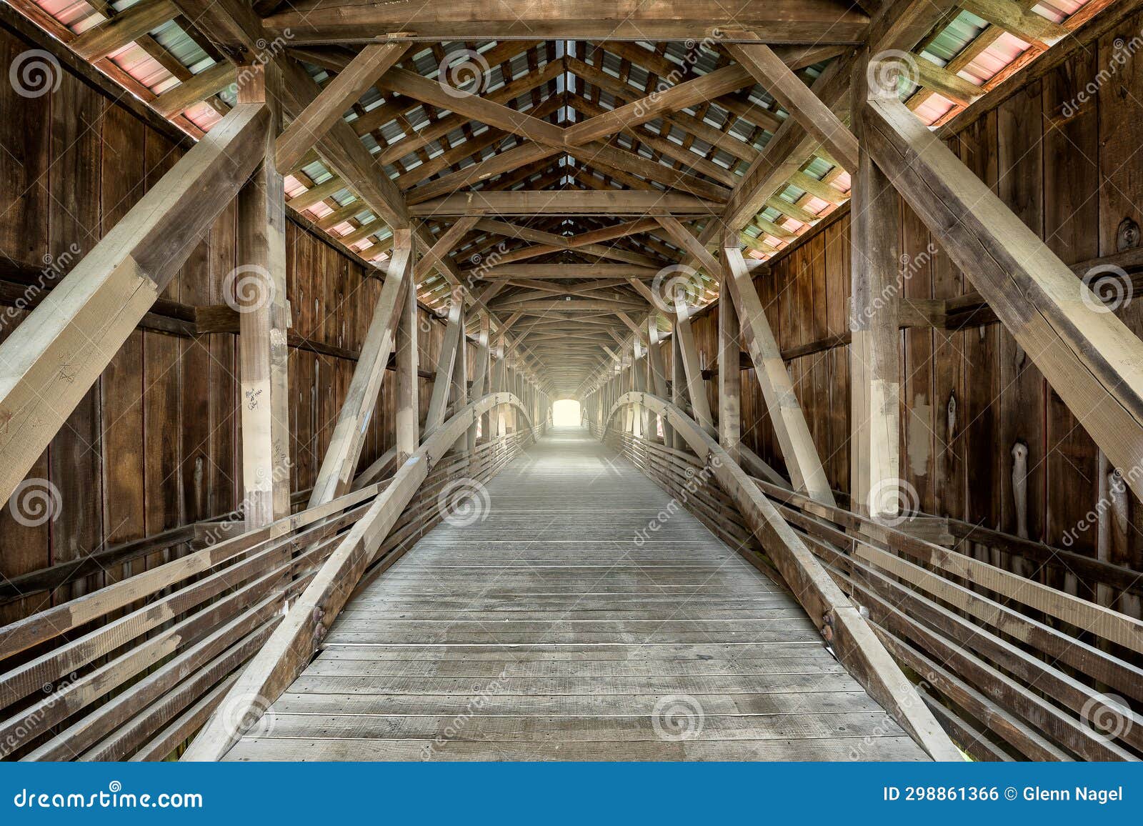 Interior of Bridgeton Covered Bridge in Parke County, Indiana Editorial ...