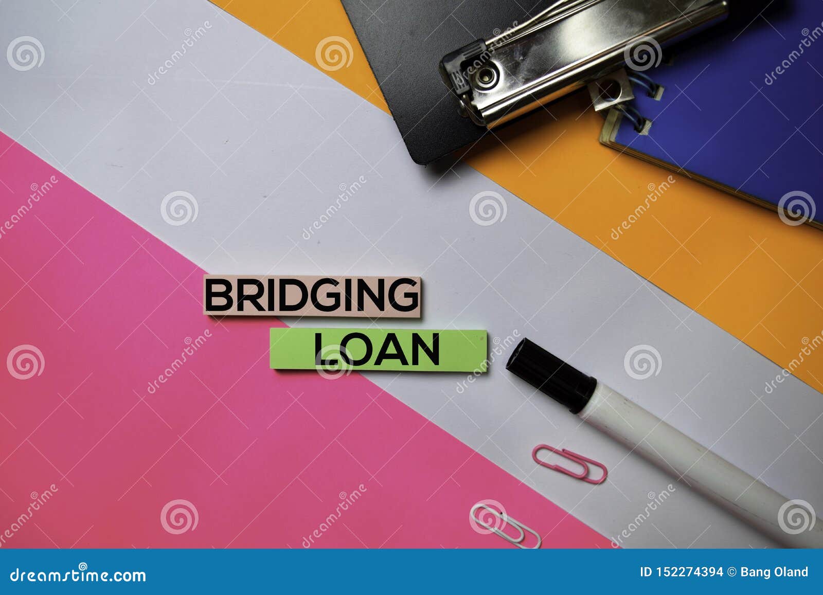 Bridging Loan Text on Sticky Notes with Color Office Desk Concept Stock ...