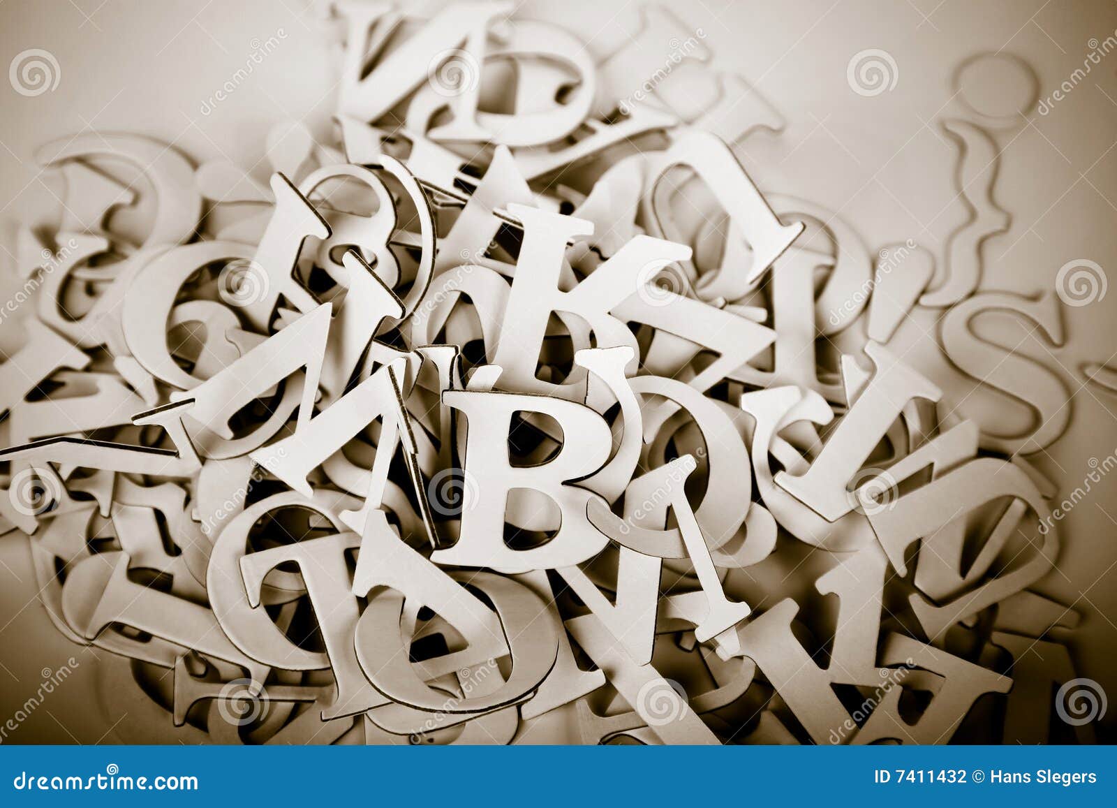 Brieven stock foto. Image of woord, tekst, kapitaal, samenvatting - 7411432