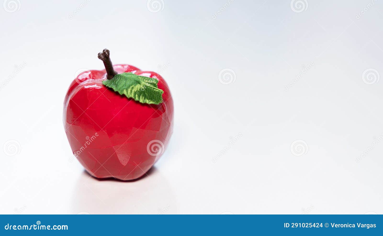 Bright Red Apple Cross Section Slice Cut Cross Section Inside Cl ... Bright Red Apple Cross Section Slice Cut Cross Section Inside Cl ...