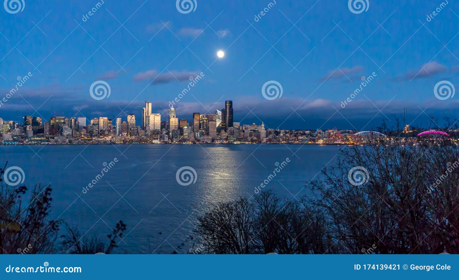 Seattle Skyline and Moon 4 stock image. Image of skyscrapers - 174139421
