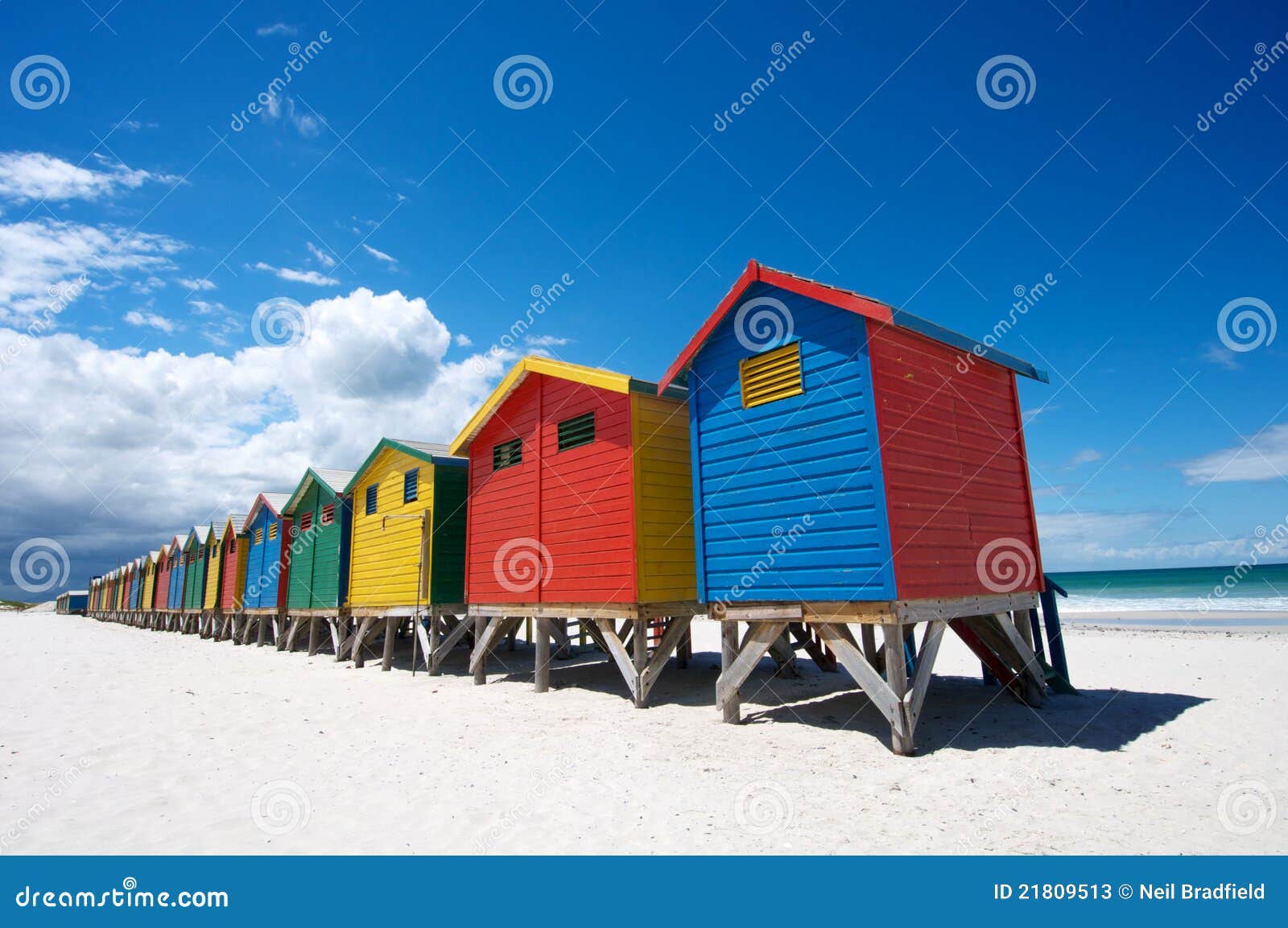 Bright Painted Beach Huts stock image. Image of huts - 21809513