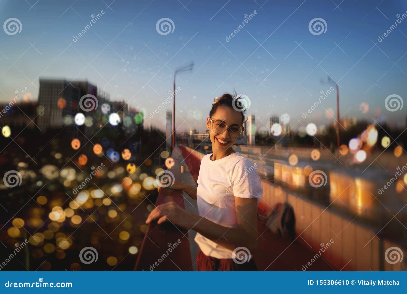 Bright Summer Lifestyle Portrait Of Young Pretty Woman In Eyewear Red