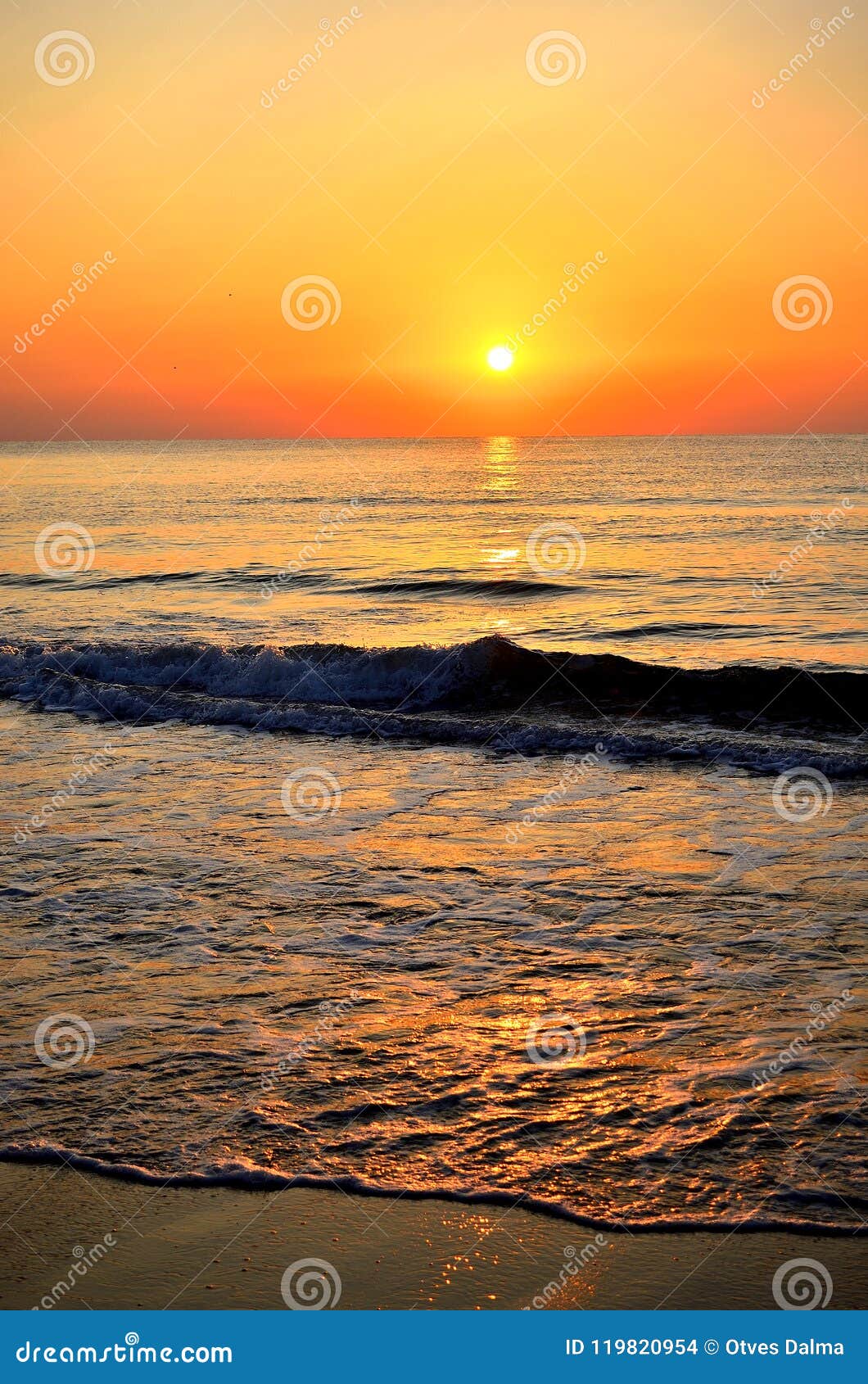 Bright Sunny Day on the Beach Stock Photo - Image of game, life: 119820954