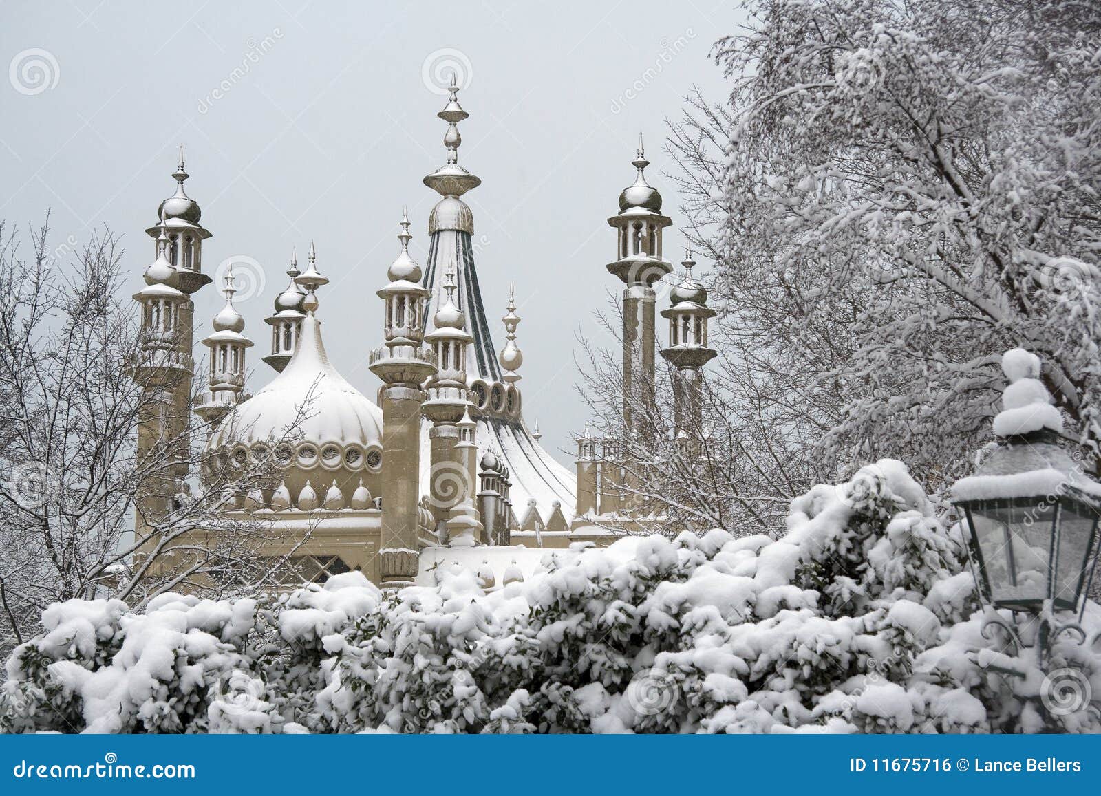Brighton Pavilion in Winter Stock Photo - Image of snow, weather: 11675716