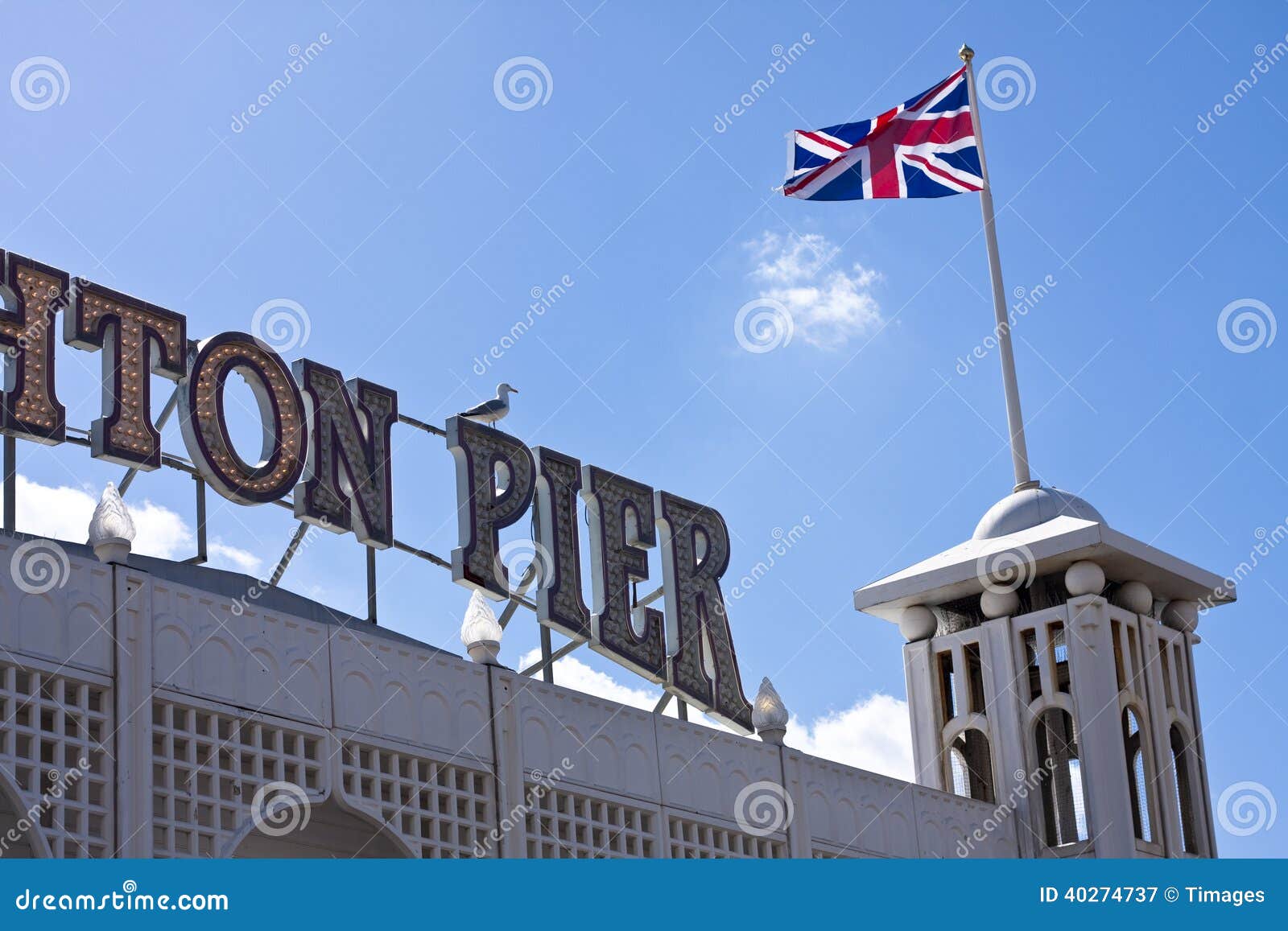 Brighton-Pierzeichen redaktionelles stockfotografie. Bild von vereinigt ...