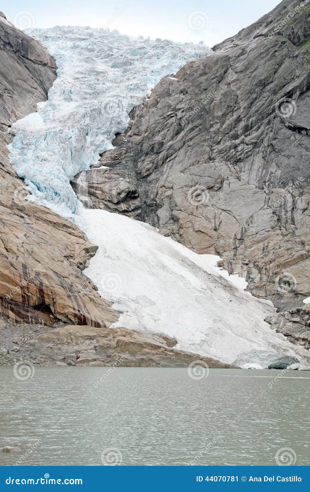 Briksdal-Gletscher Norwegen Stockbild - Bild von feld, wald: 44070781