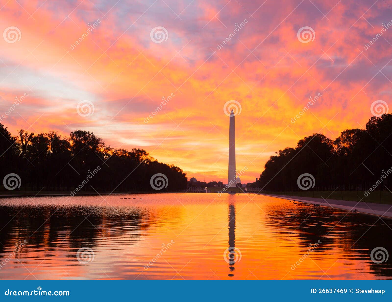 Brilliant Sunrise Over Reflecting Pool DC Stock Image - Image of ...