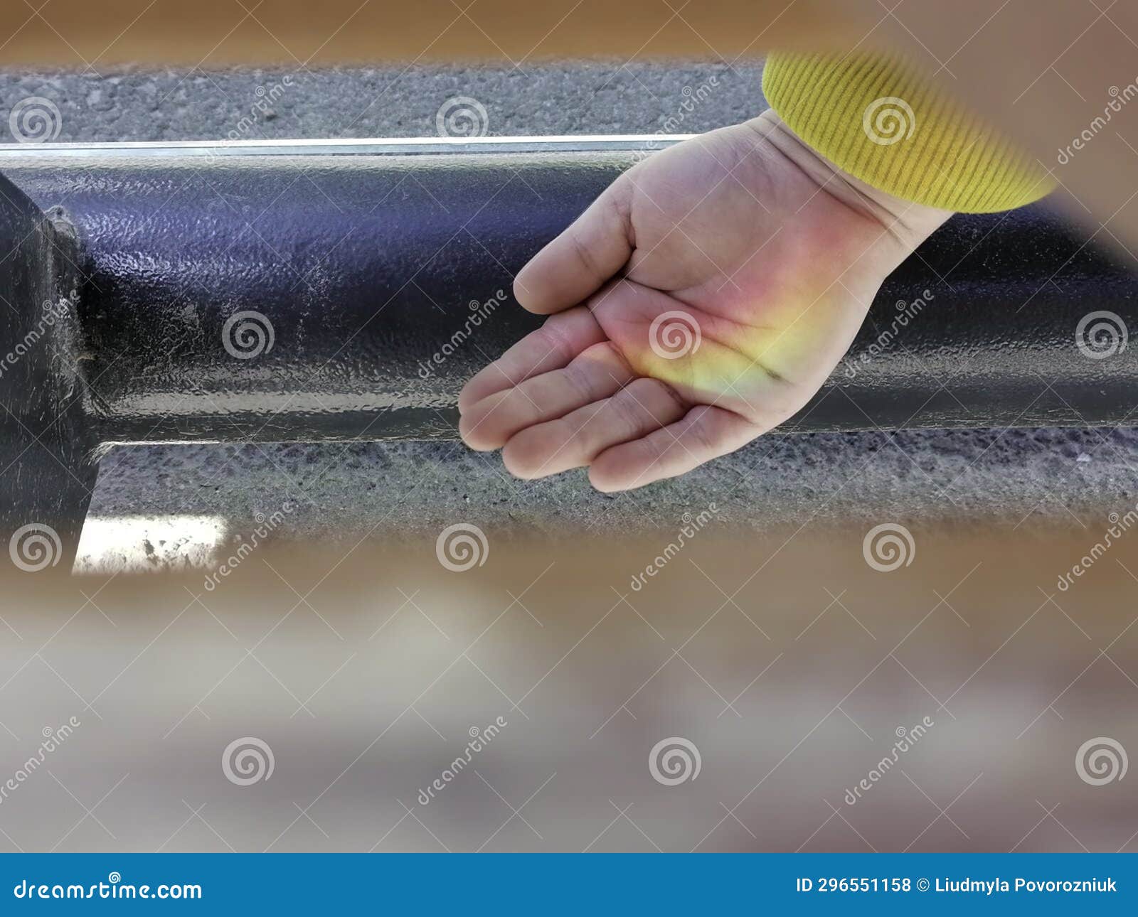 Bringing in Healing Light - Parallel Healing Hands with Bright White ...