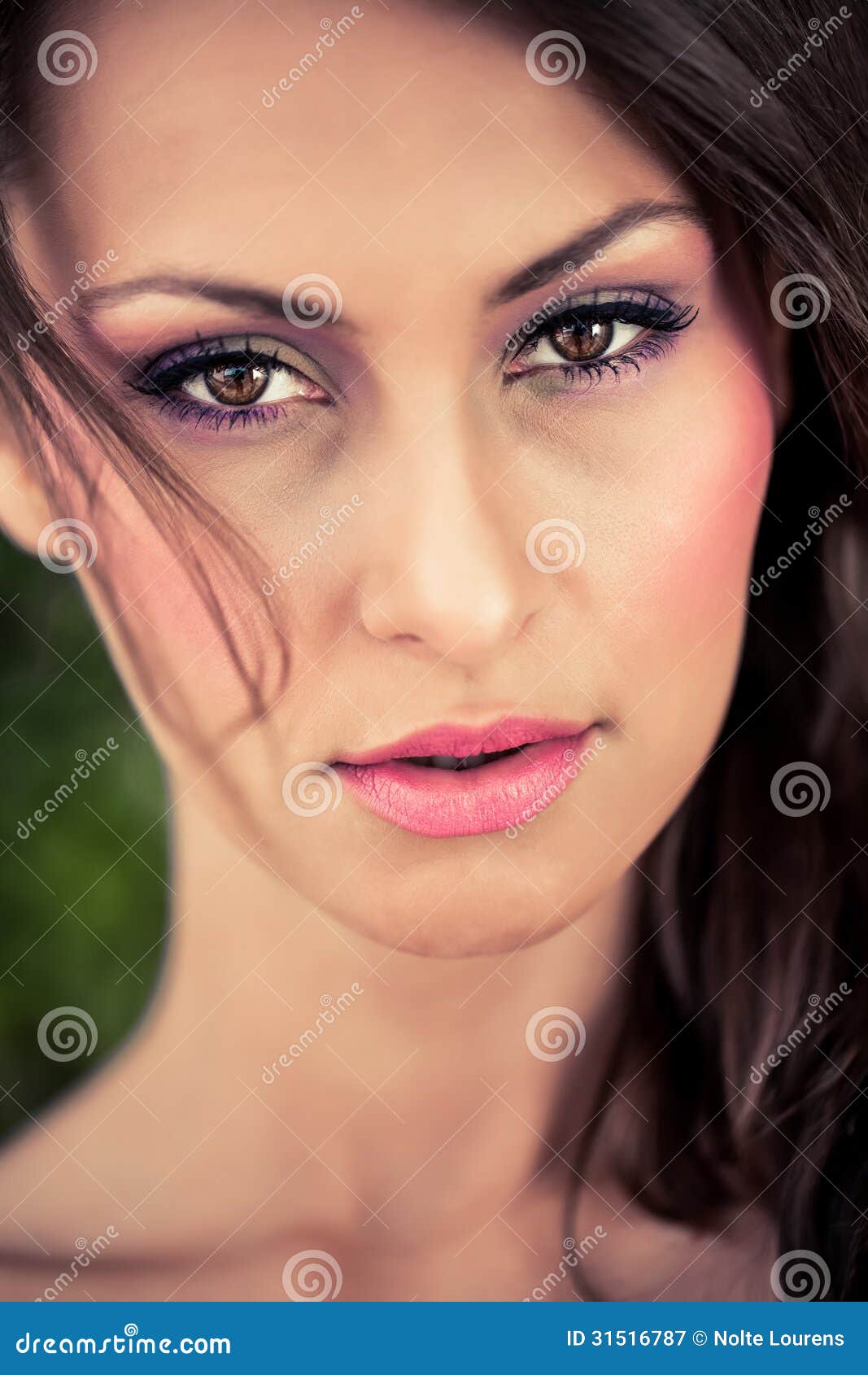 Brisa suave en mi cara imagen de archivo. Imagen de hembra - 31516787