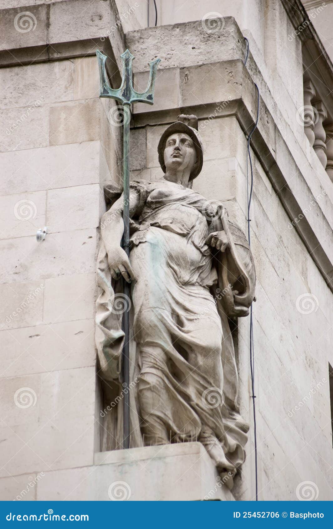 Britannia Statue, City of London Stock Photo - Image of stone, statue ...