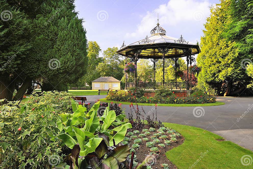 British Bandstand, Yorkshire Stock Photo - Image of british, building ...