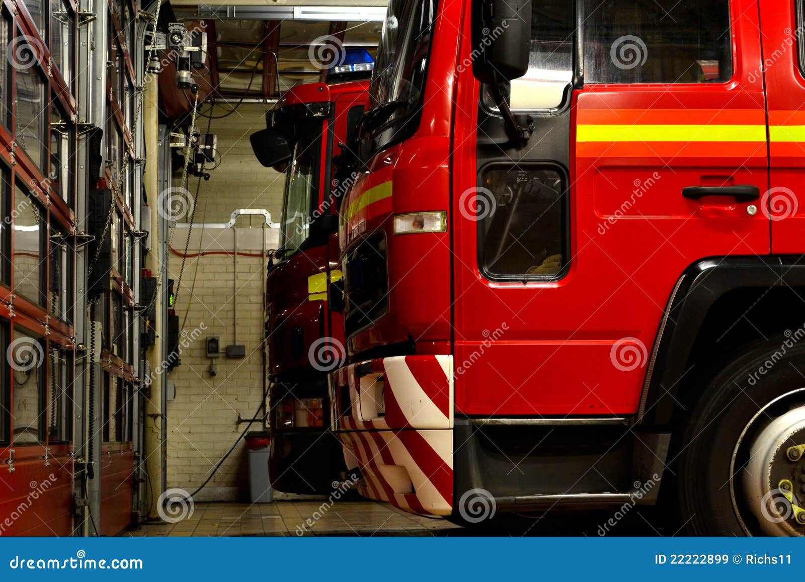 British Fire Engine stock image. Image of appliance, fighter - 22222899