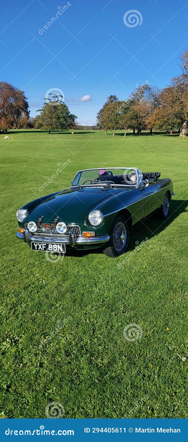 British Racing Green Classic British 1974 MGB Roadster. Editorial Photo ...