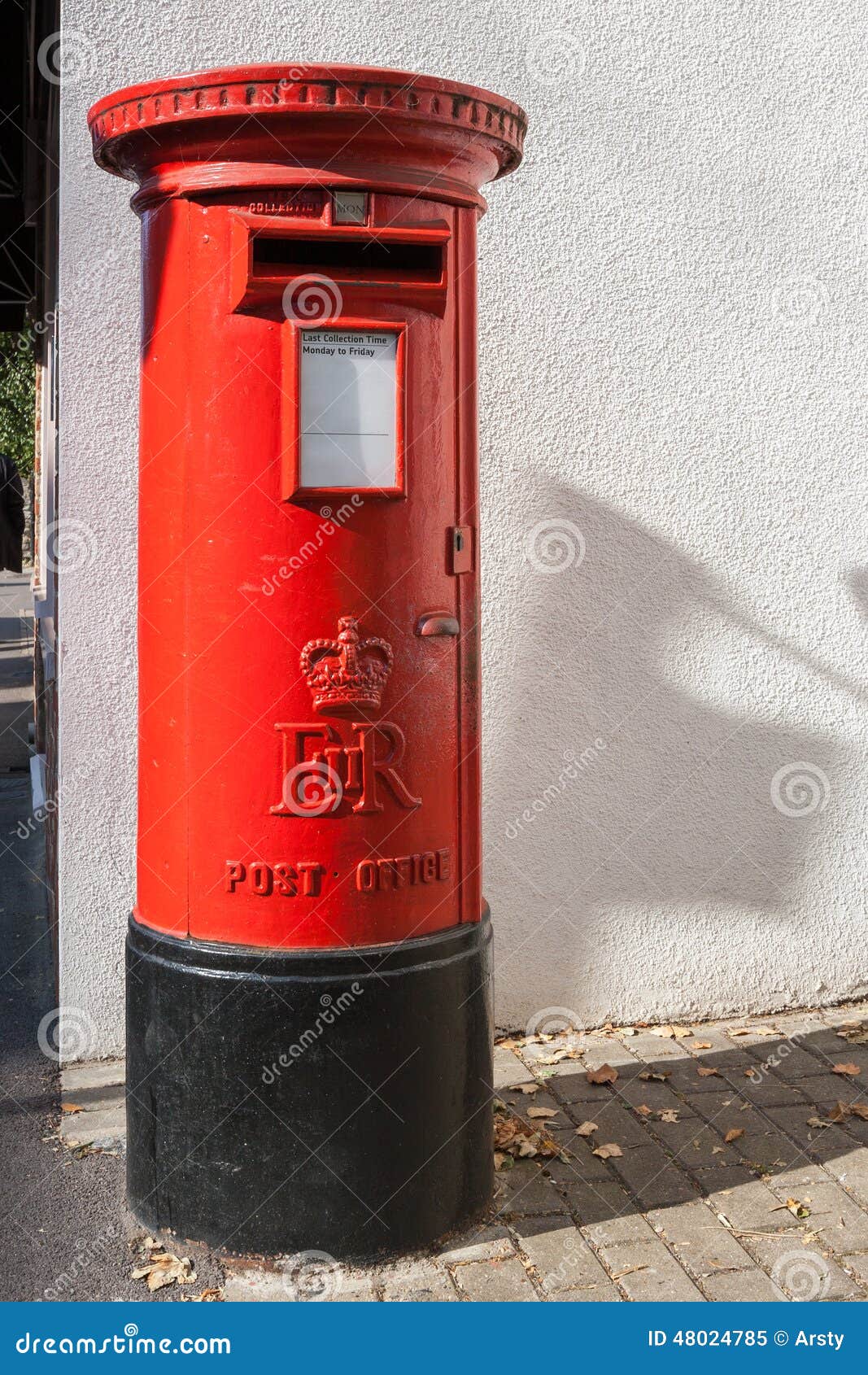 British red post box stock image. Image of england, metal - 48024785