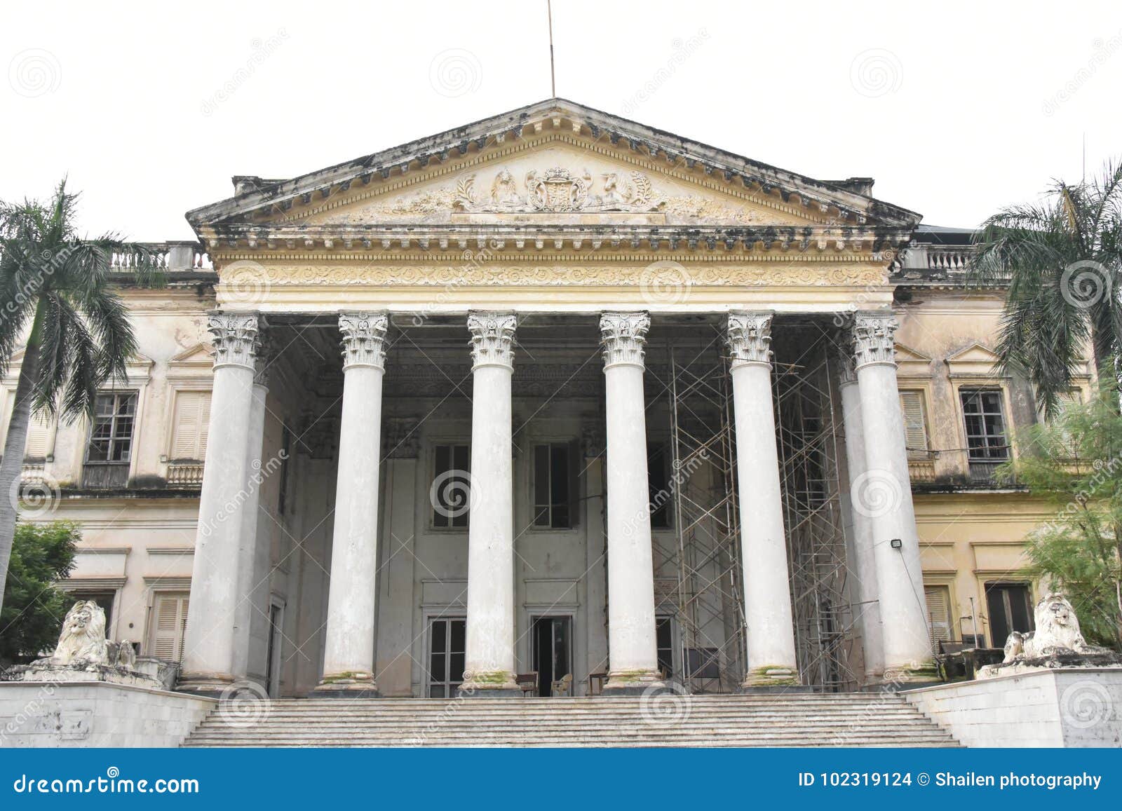 British Residency, Hyderabad Stock Photo - Image of landmark, koti ...