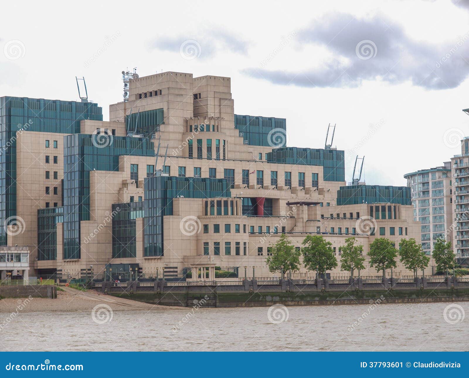 British Secret Service Buidling Stock Image - Image of great ...