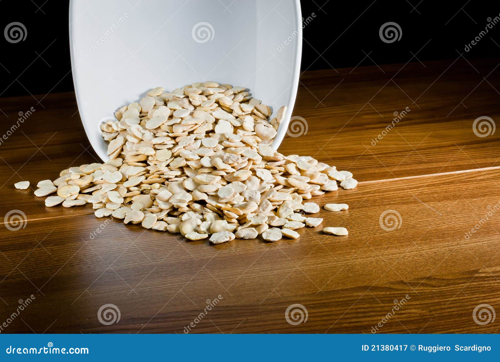Broad bean yellow cut stock image. Image of dinner, fave - 21380417