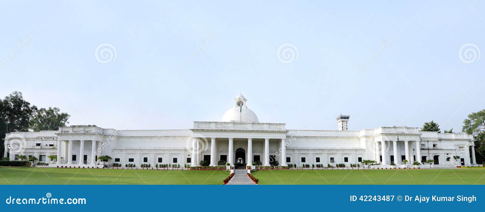 Broad View of Ancient Administrative Building of IIT Roorkee Stock ...