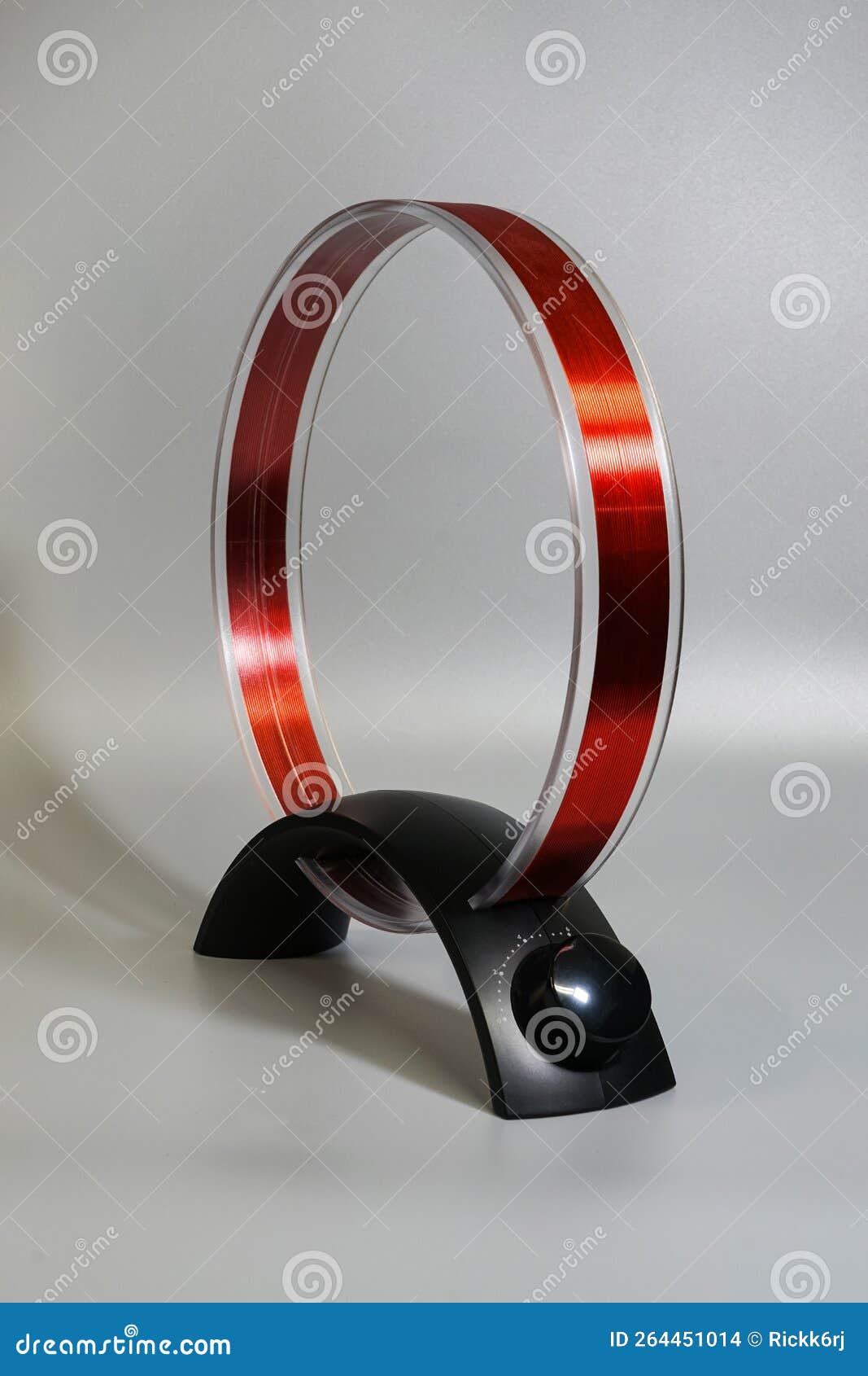 An am Broadcast Band Radio Loop Antenna Stock Photo - Image of black ...