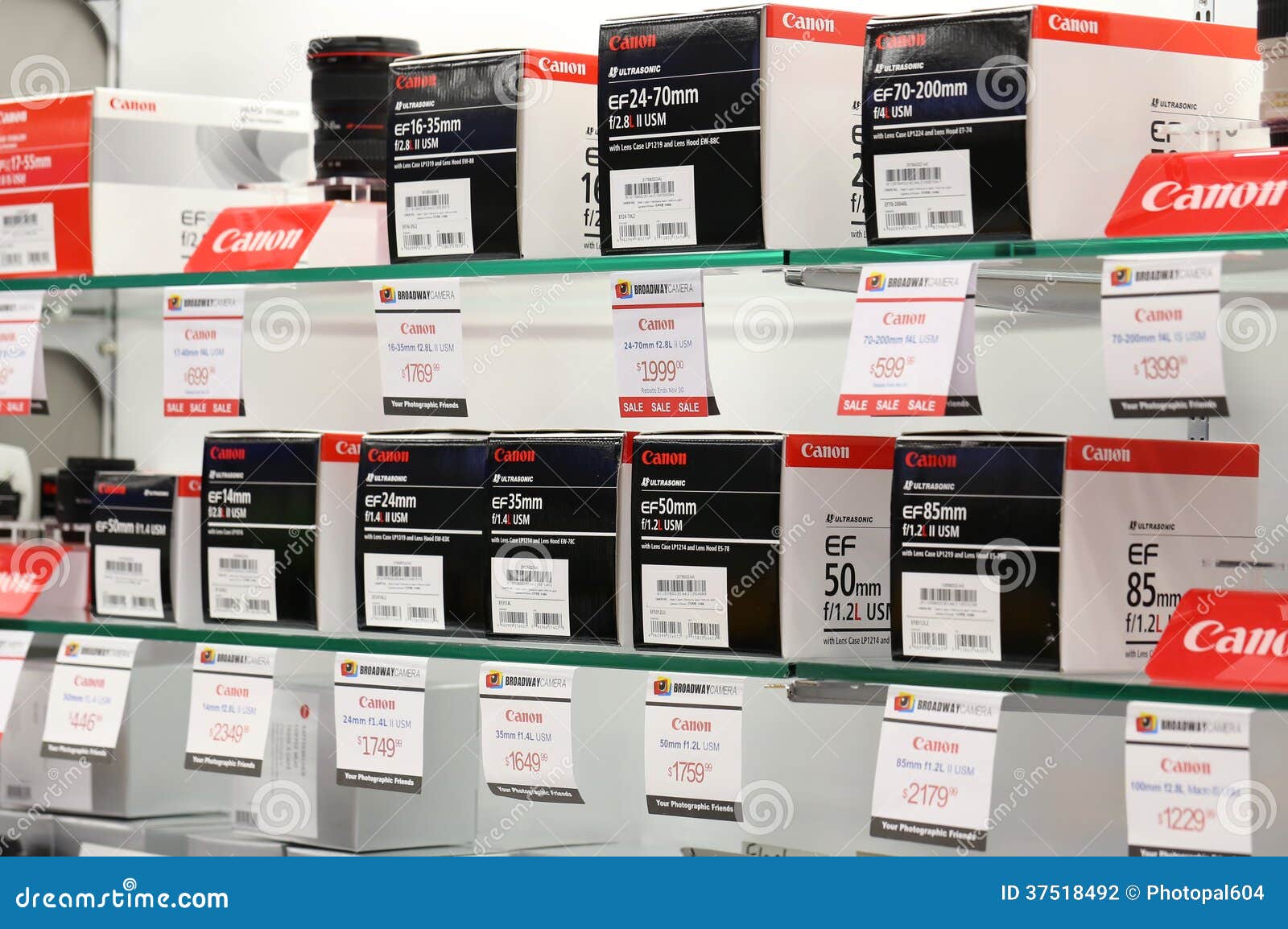 Broadway Camera Store editorial photography. Image of model - 37518492