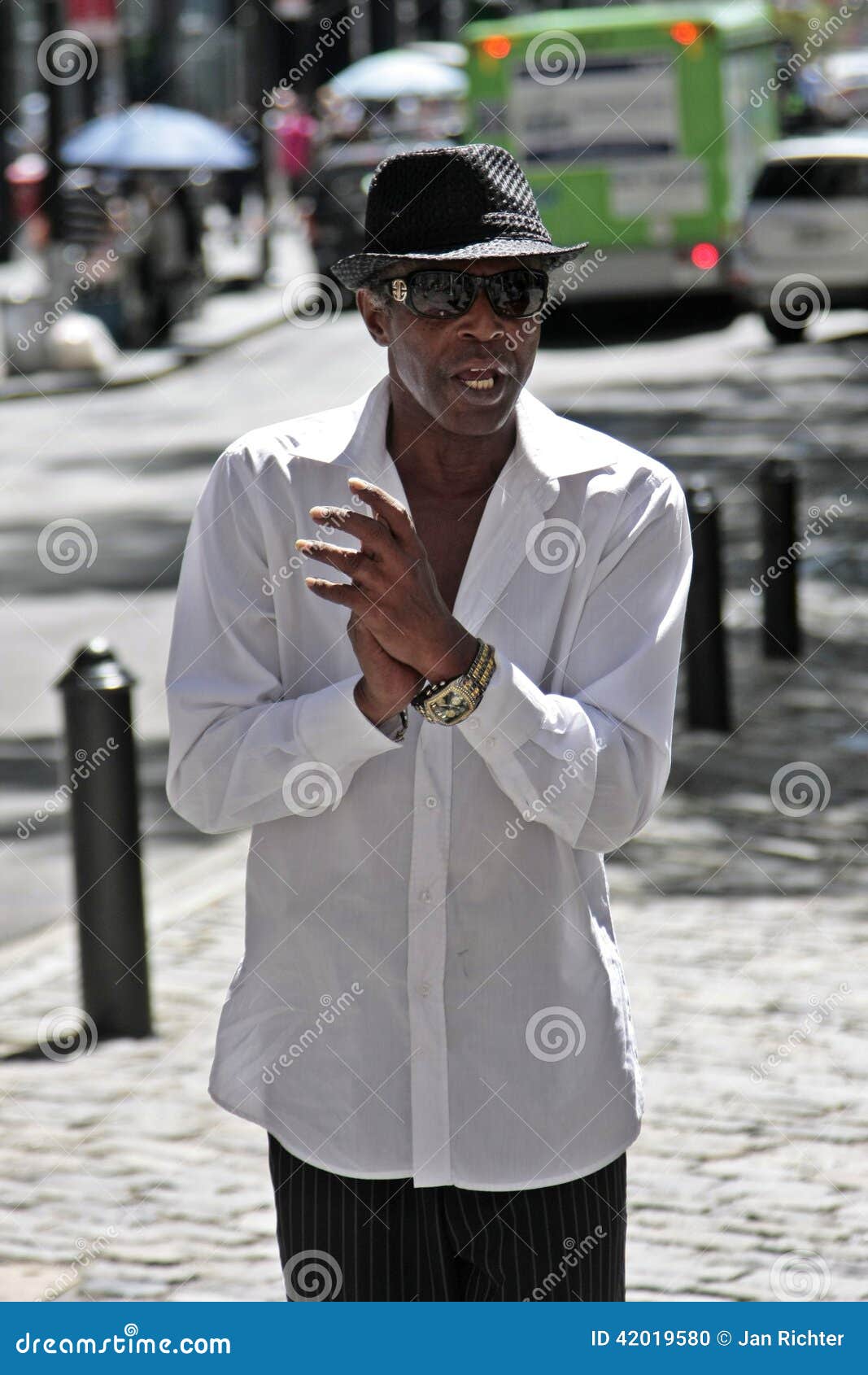 Broadway singer editorial image. Image of sunny, singer - 42019580