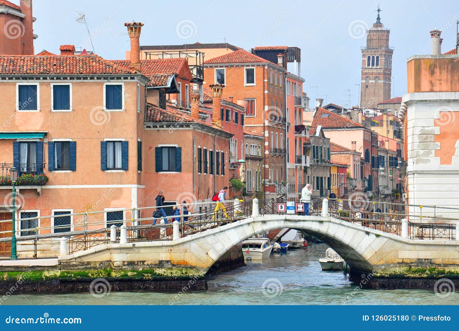 Broar I Stad Av Venedig, Italien Redaktionell Foto - Bild av basilika ...