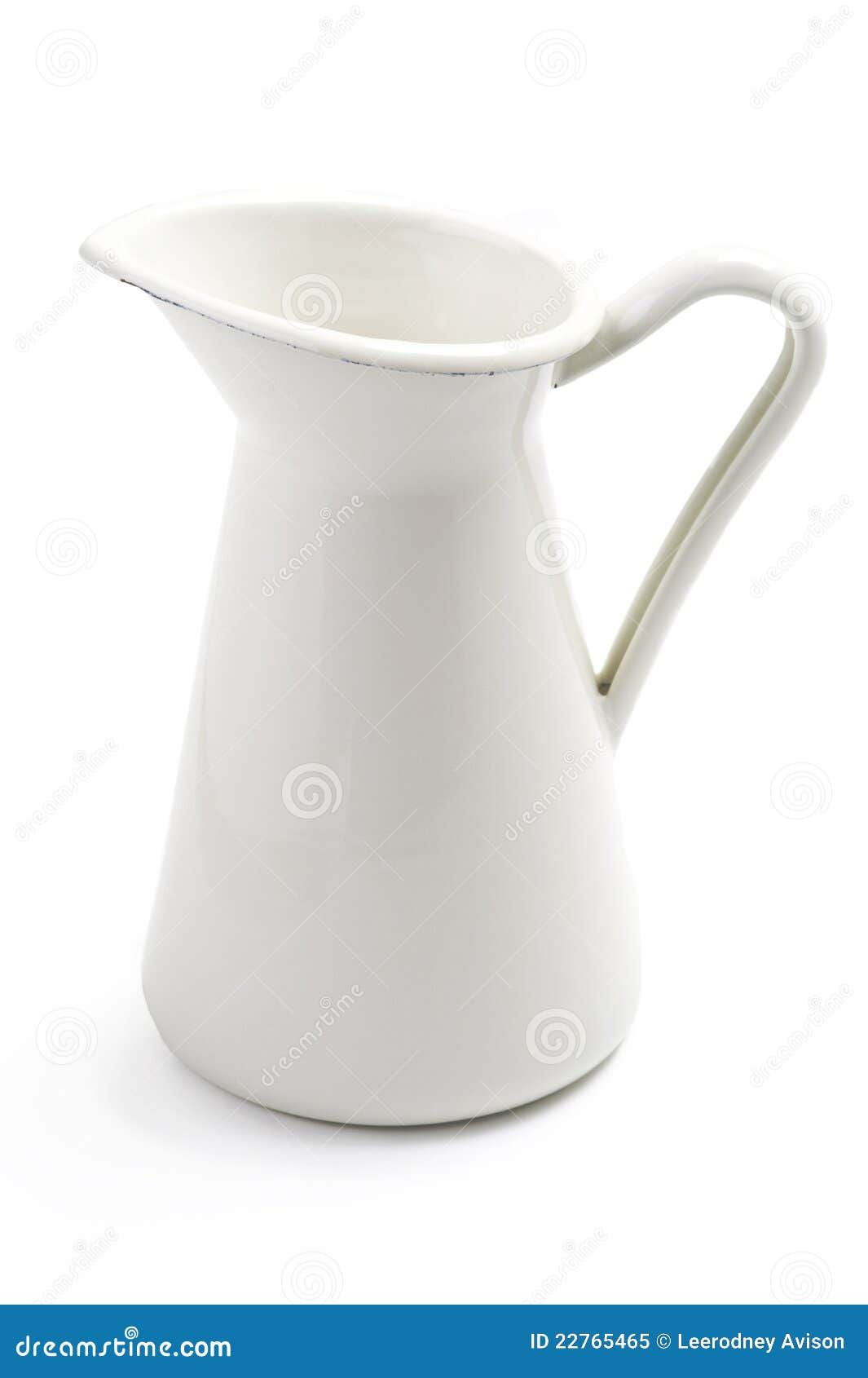 Brocca o brocca bianca immagine stock. Immagine di ritaglio - 22765465