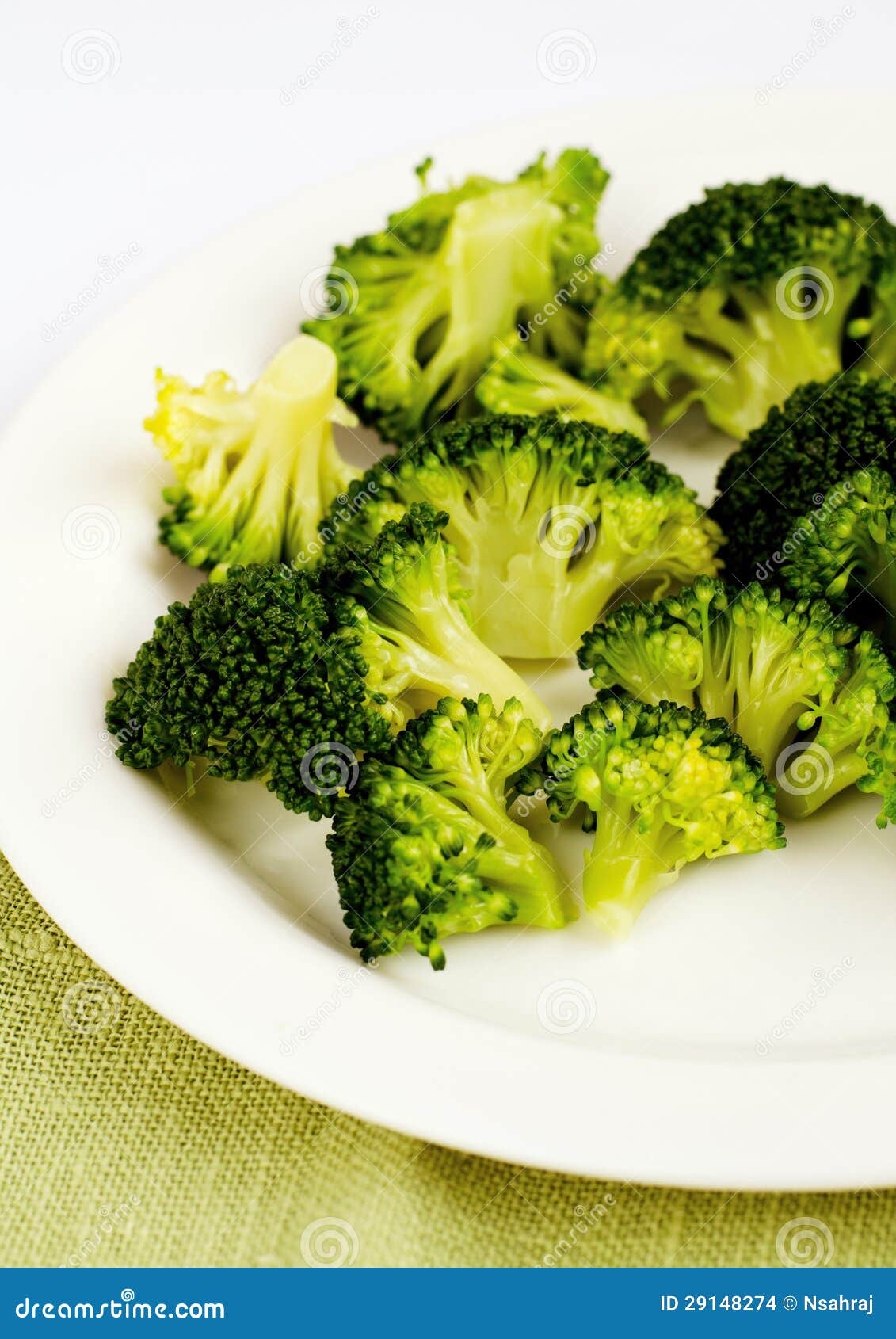 Broccoli pieces stock photo. Image of vegetable, ingredients - 29148274