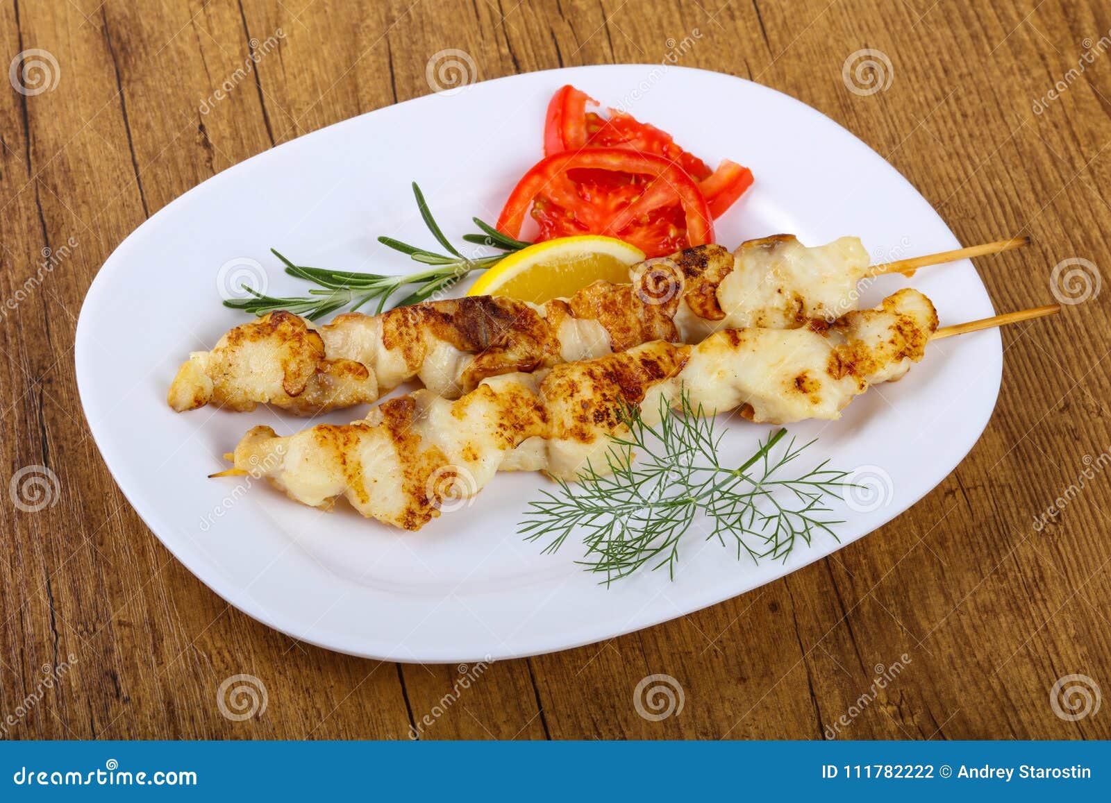 Brochette de poissons photo stock. Image du sain, blanc - 111782222