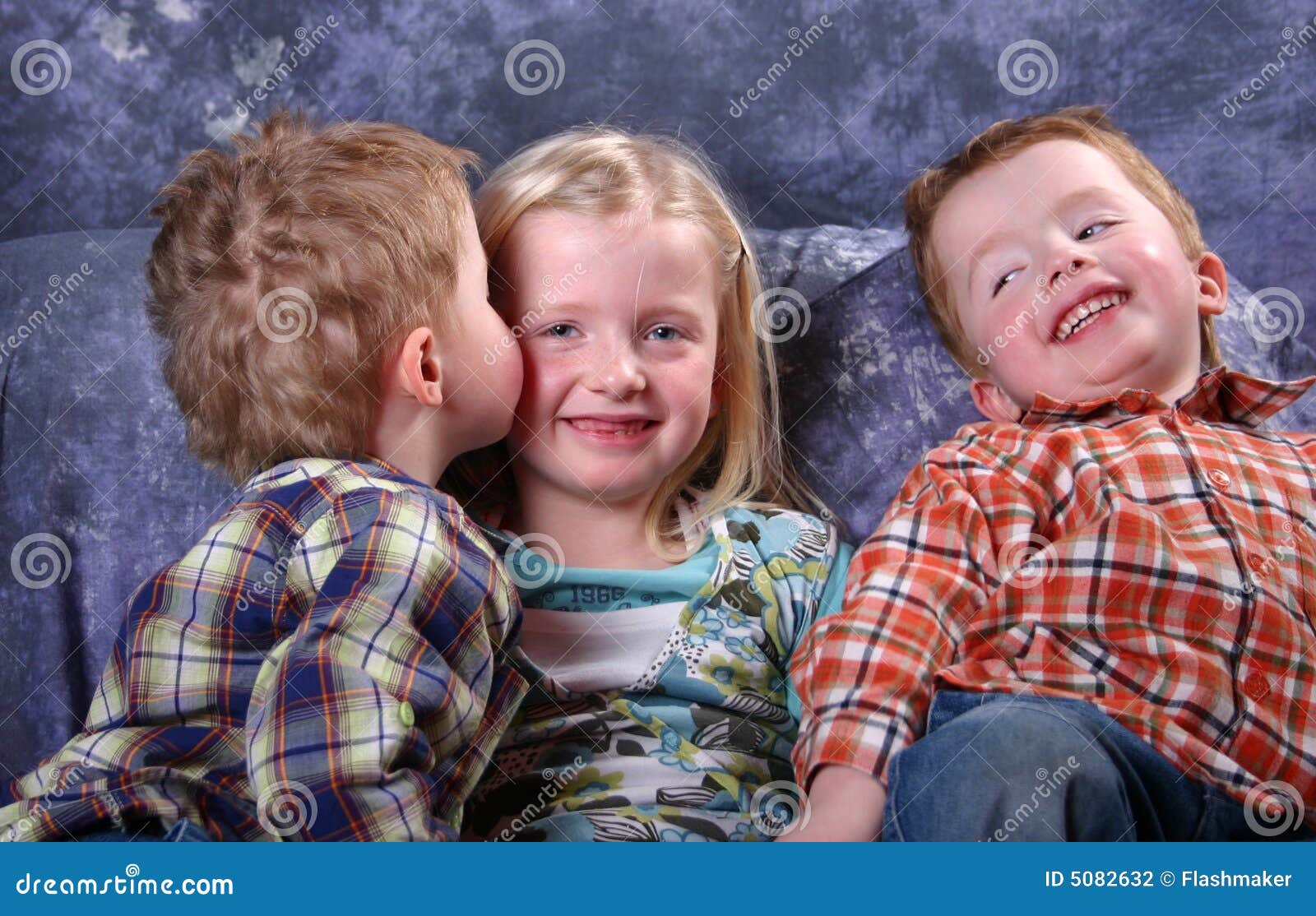 Broers en zuster stock foto. Image of licht, ogen, dochter - 5082632