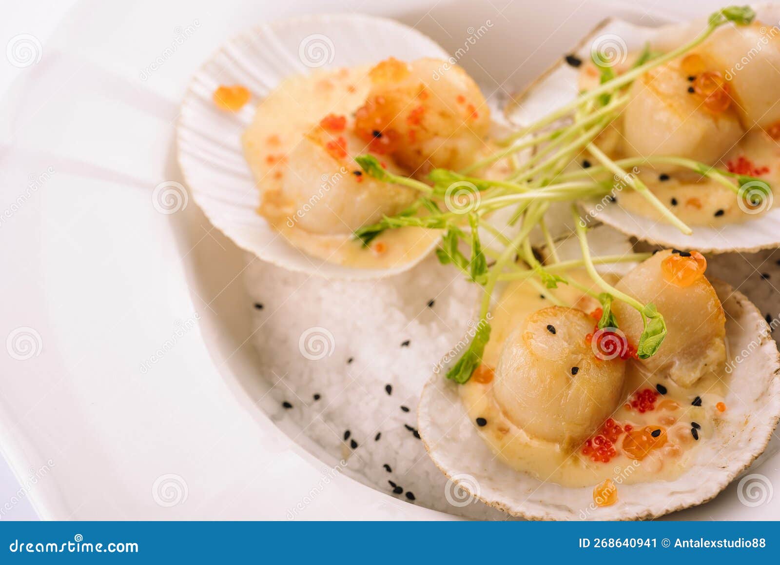 Broiled Scallops Topped with Salmon Caviar Stock Image - Image of ...