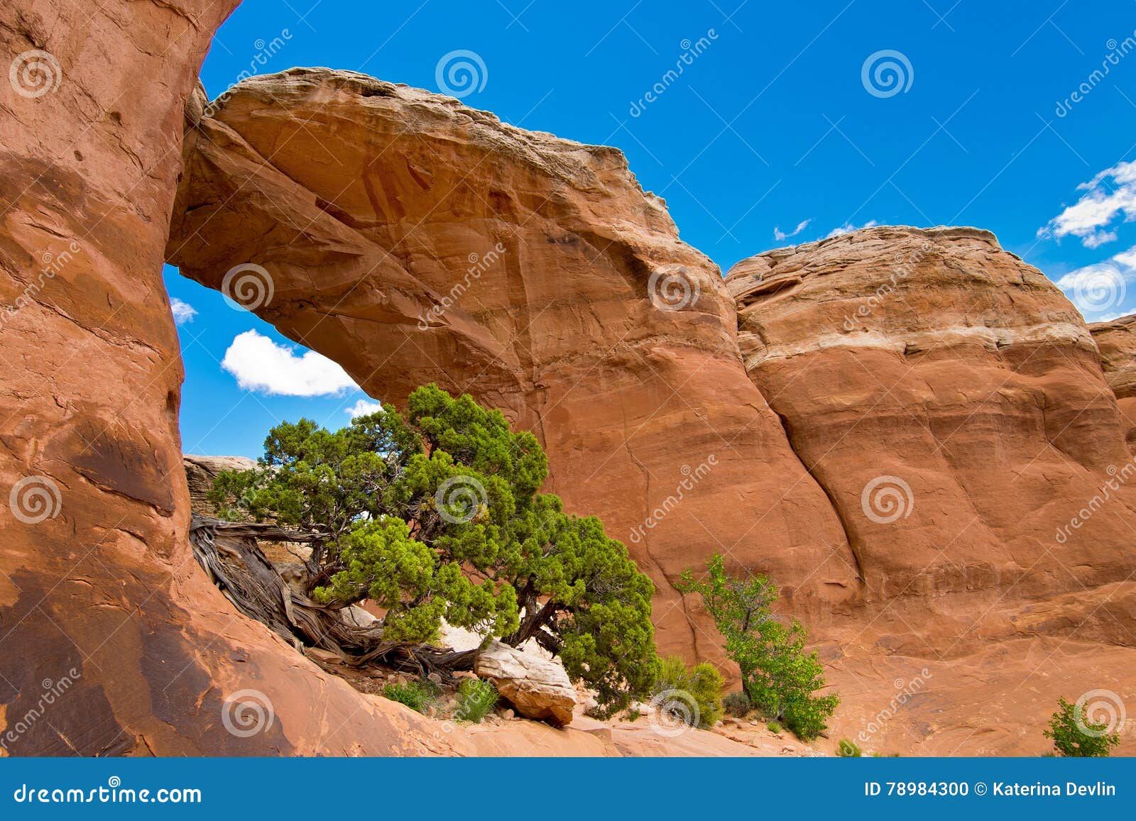 Broken Arch in Arches National Park, Utah Stock Photo - Image of ...