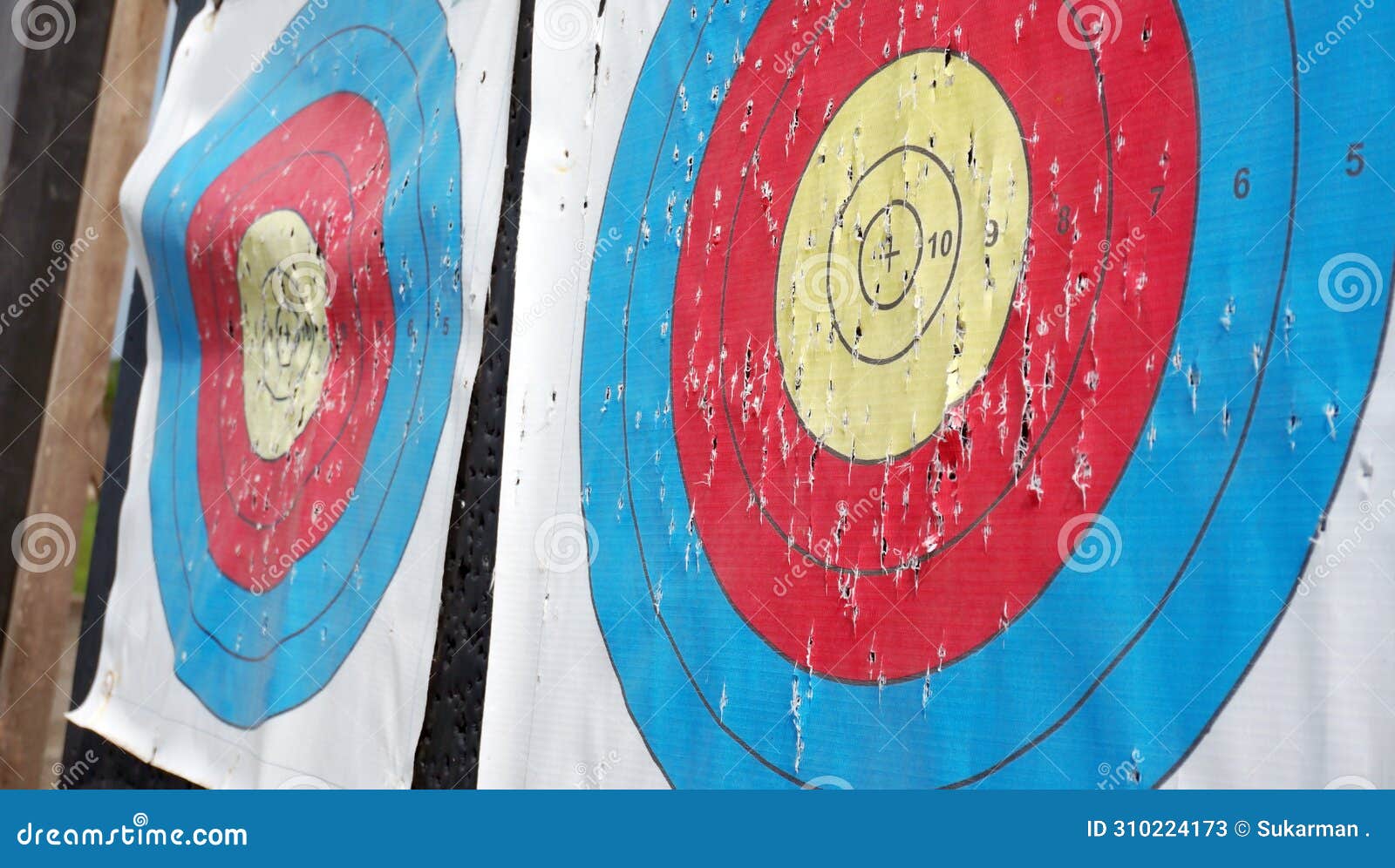 The Broken Archery Target Board. Stock Image - Image of success, target ...