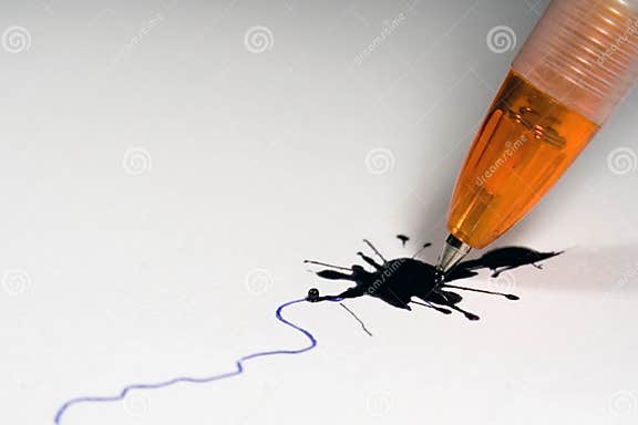 Broken ballpoint pen stock photo. Image of writing, draw - 535078