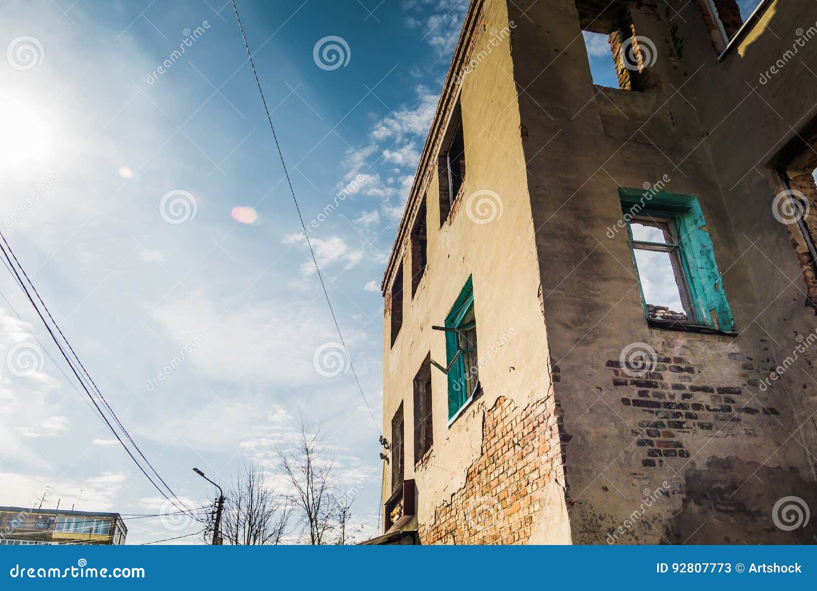 Broken Brick House stock image. Image of concrete, architecture - 92807773