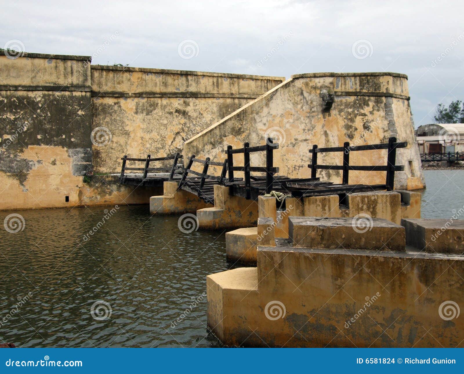 Broken Bridge stock photo. Image of veracruz, fort, broken - 6581824
