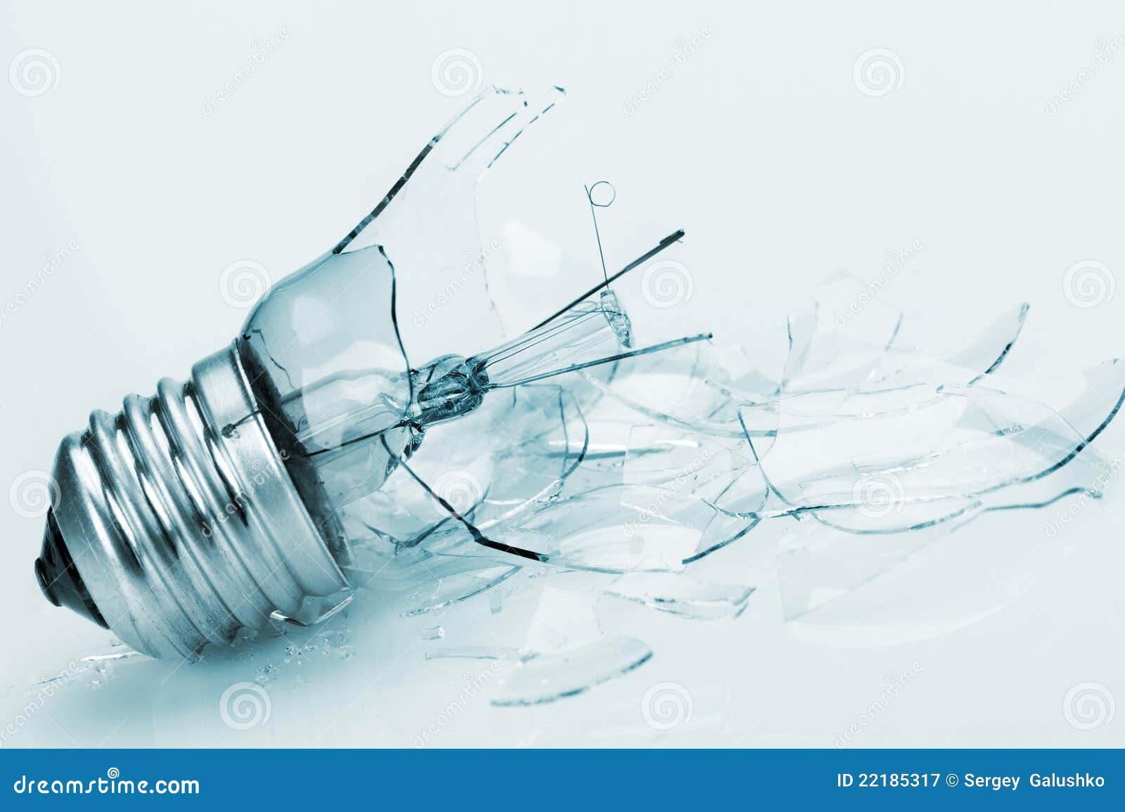 The broken bulb stock image. Image of energy, lamp, fragmented - 22185317