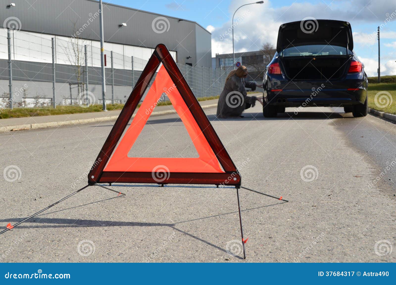 Broken car and triangle stock image. Image of automobile - 37684317