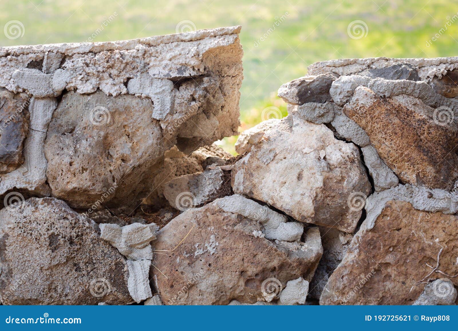 Broken Cracked Rock Wall. Foundation Problems Stock Image - Image of ...