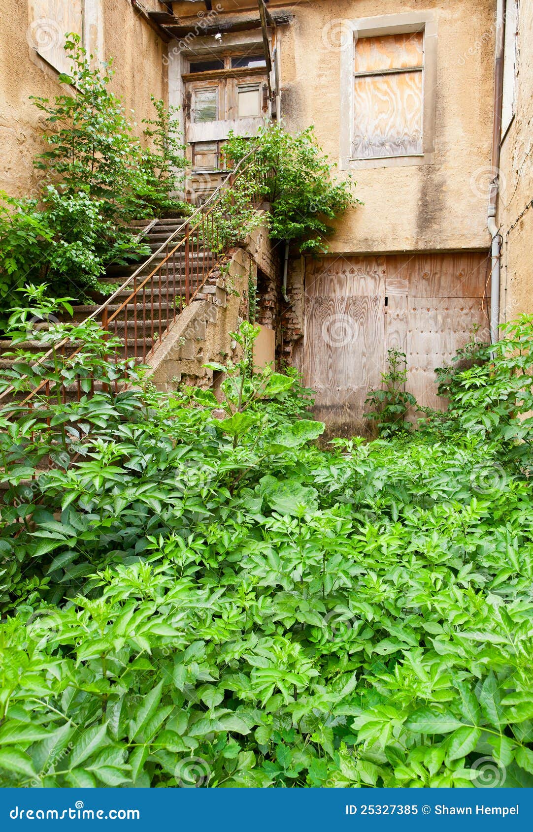 Broken down house stock image. Image of house, history - 25327385