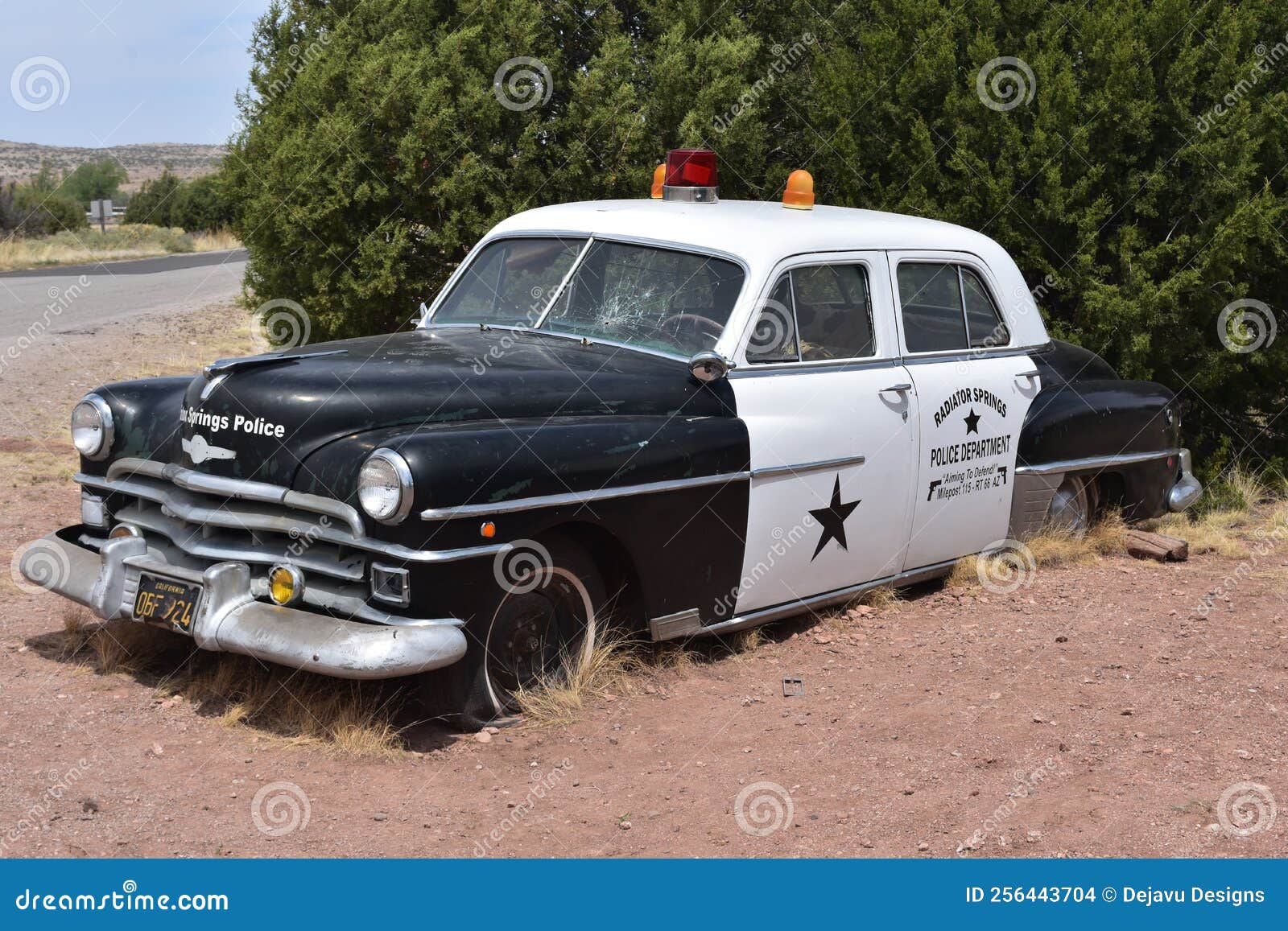 Broken Down Yellow School Bus On A New York City Street Editorial Image ...