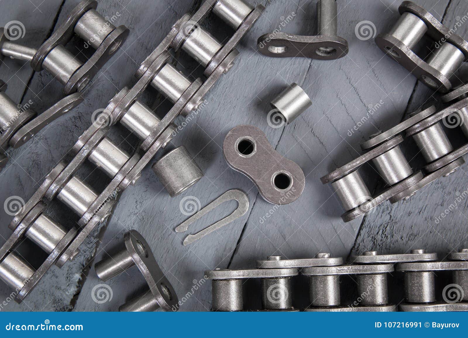 Broken Driving Roller Chain. Parts of Destroyed Industrial Chain Stock ...
