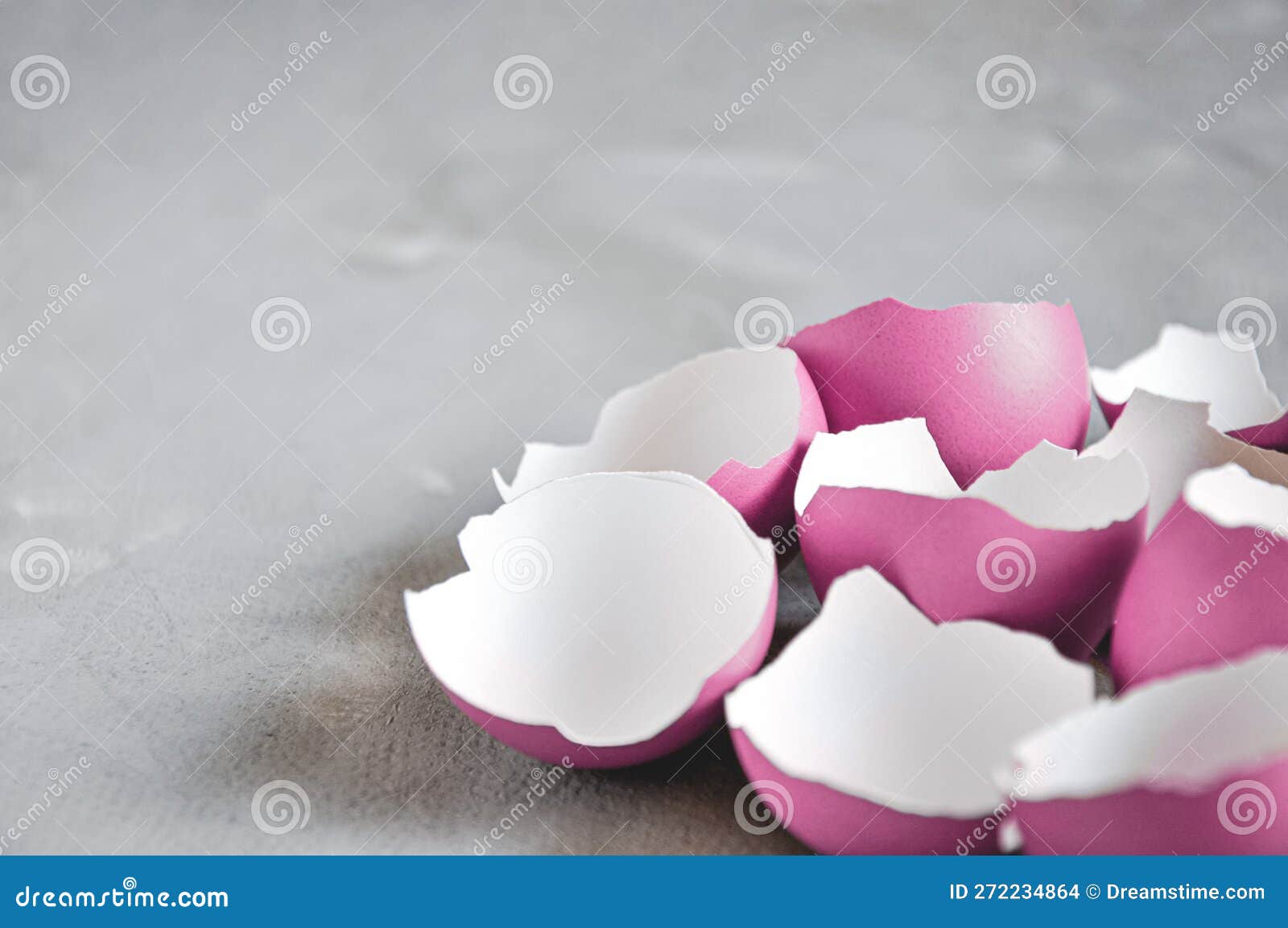 Broken Easter Egg. Colored Eggs. Cracked Shell Stock Photo - Image of ...