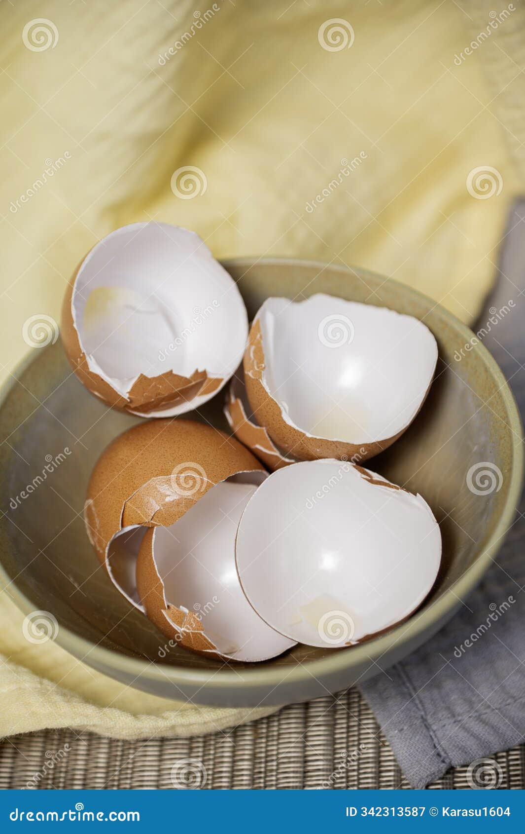 Broken Egg Shells ,Recycling Kitchen Waste, Crushed Egg Shells for the ...