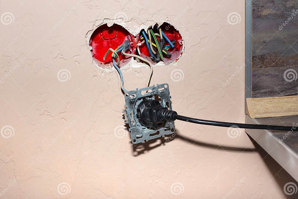 Broken Electrical Outlet when Plugged into an Electrical Appliance ...