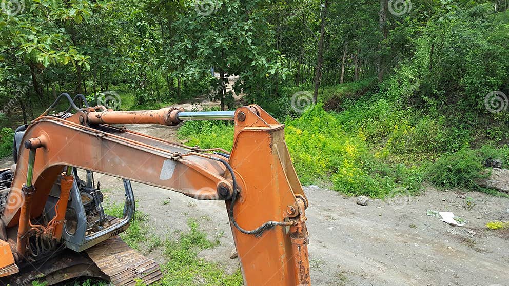 Broken Excavator stock image. Image of maintenance, enginer - 140068029