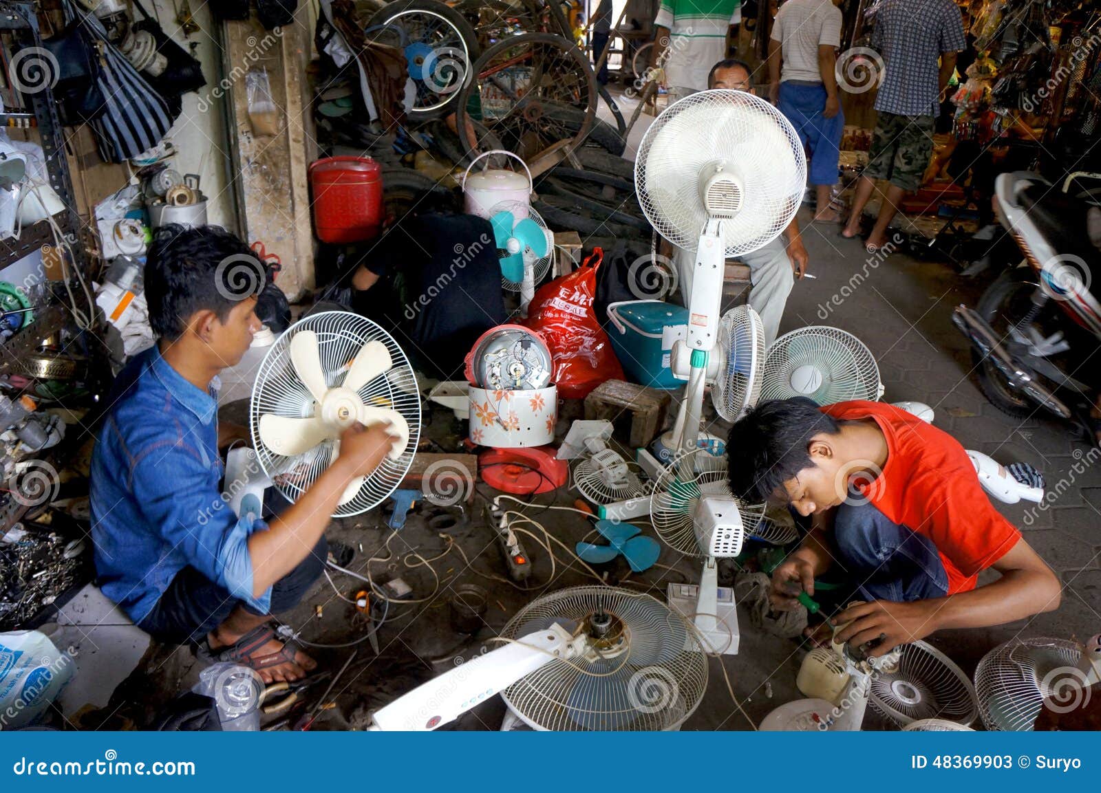 Broken fan editorial stock photo. Image of workshop, central - 48369903